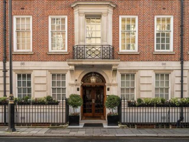 3 bedroom flat for sale in Park Street, Mayfair, W1K