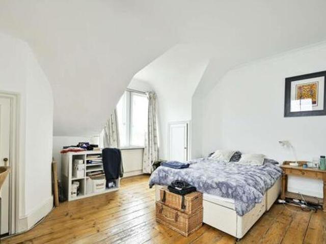 3 Bedroom Flat For Sale In Parsons Green, London