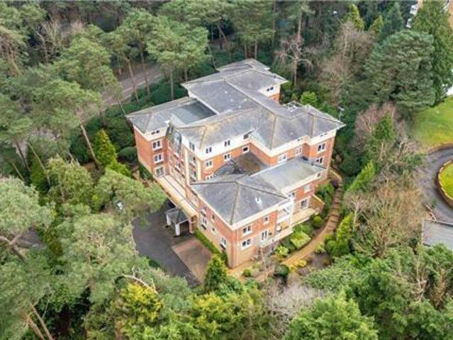 3 Bedroom Flat For Sale In Poole, Dorset