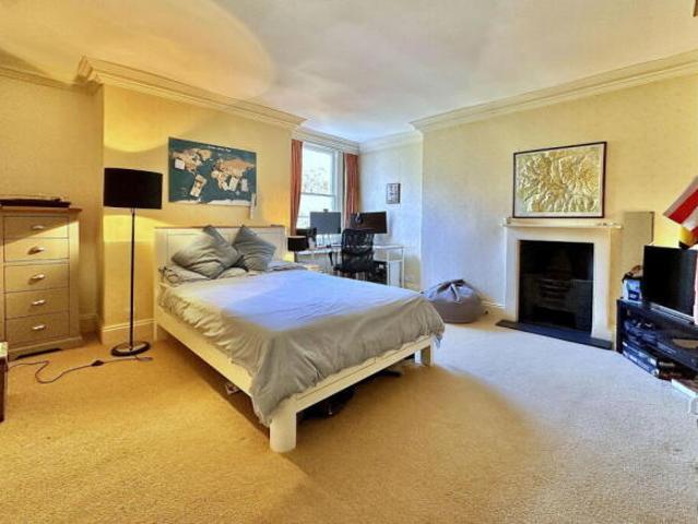 3 bedroom flat for sale in Portland Place, Bath, BA1