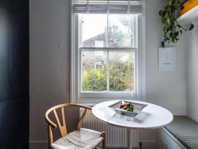3 bedroom flat for sale in Plato Road, Clapham, London, SW2