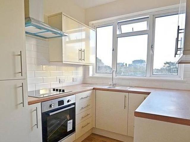 3 bedroom flat for sale in Preston DT3