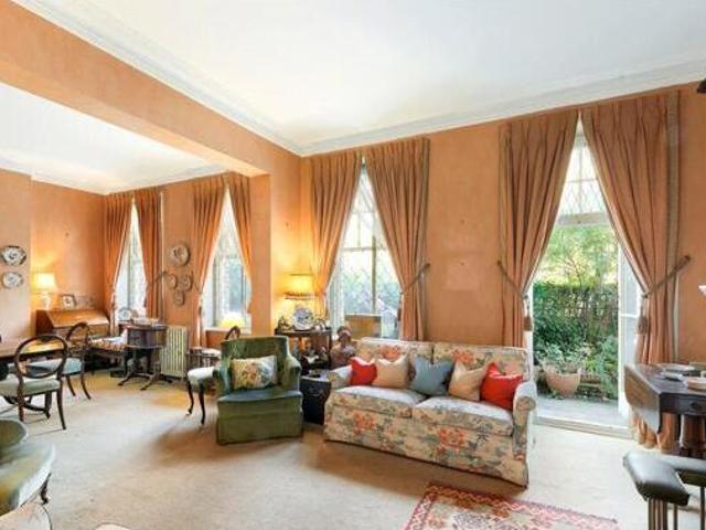 3 Bedroom Flat For Sale In Prince Of Wales Drive, London