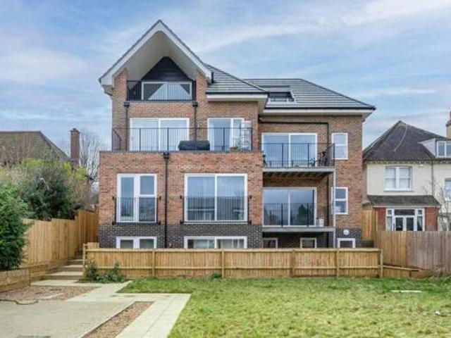 3 Bedroom Flat For Sale In Purley
