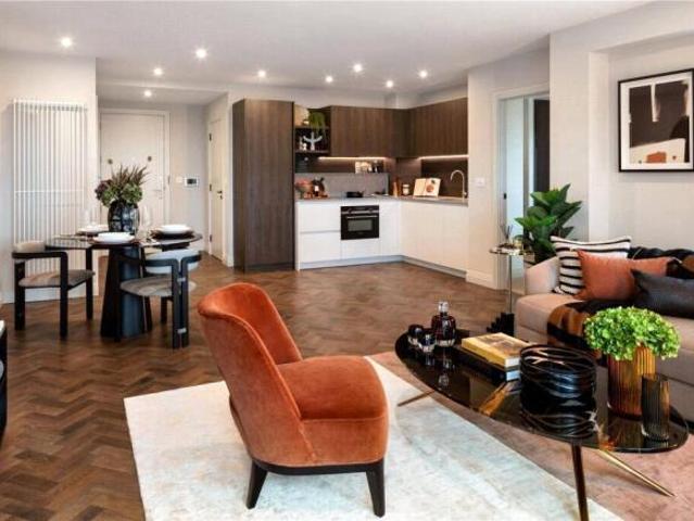 3 bedroom flat for sale in Queens Cross Royal Eden Docks, Royal Docks, E16