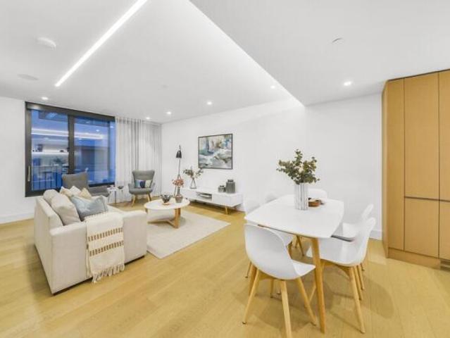 3 bedroom flat for sale in Rathbone Square, Fitzrovia W1, W1T