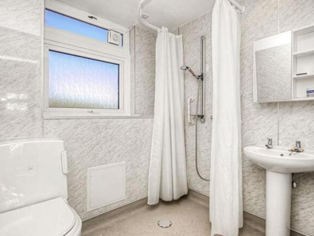 3 bedroom flat for sale in Ravelston House Park, Edinburgh, EH4