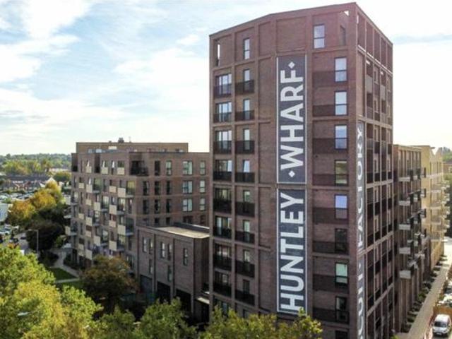 3 Bedroom Flat For Sale In Reading, Berkshire