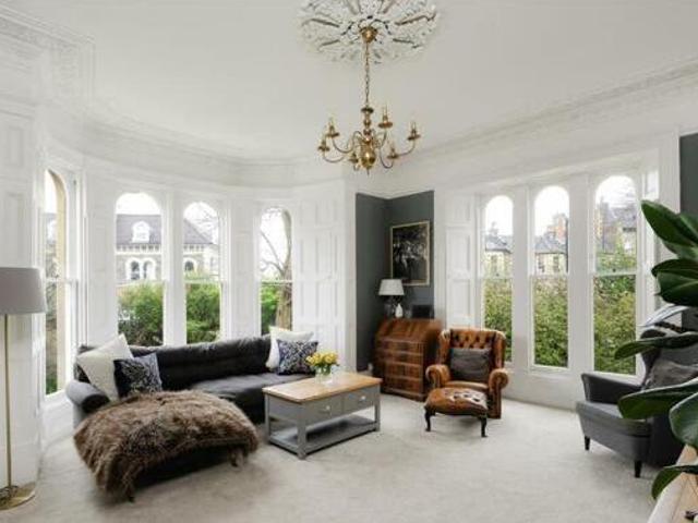 3 Bedroom Flat For Sale In Redland