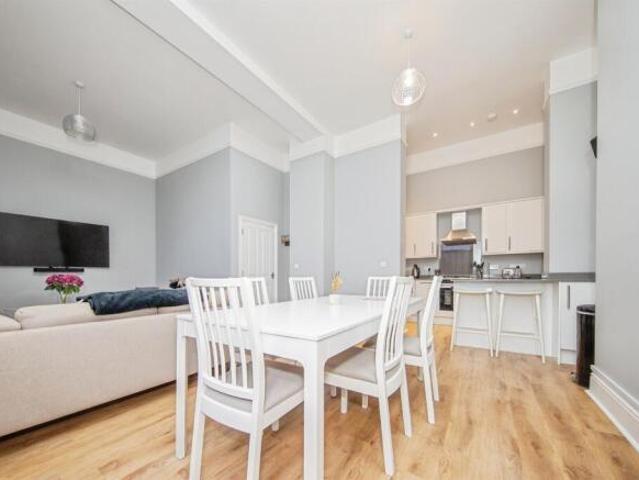 3 bedroom flat for sale in Ribbans Park Road, Ipswich, IP3