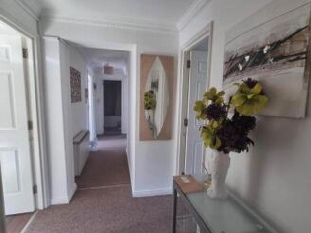 3 bedroom flat for sale in Riverview Drive, Glasgow, G5