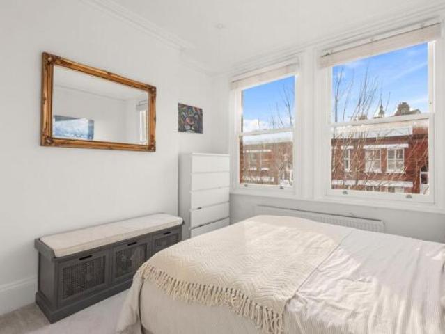 3 bedroom flat for sale in Rostrevor Mansions, Rostrevor Road, SW6