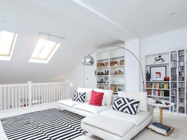 3 Bedroom Flat For Sale In Royal Drive, London