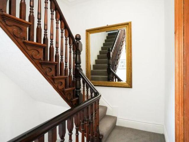 3 bedroom flat for sale in Rustlings Road, Sheffield, S11