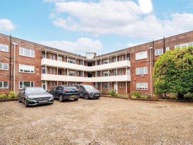 3 bedroom flat for sale in Sandringham Court, Norwich, NR2