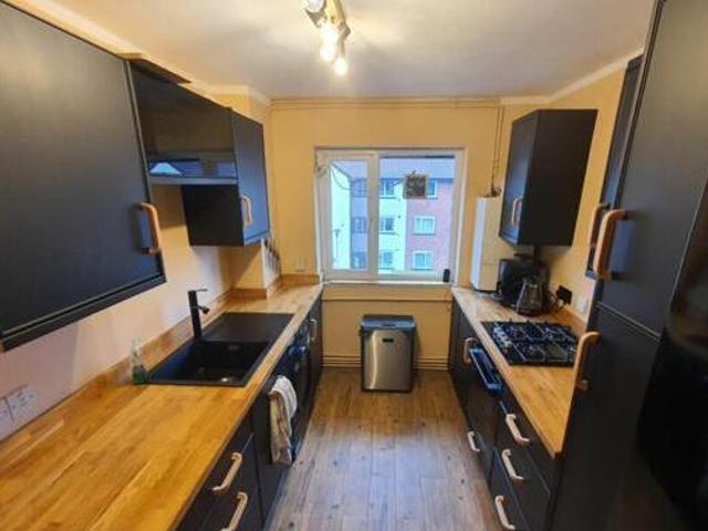 3 Bedroom Flat For Sale In Salford