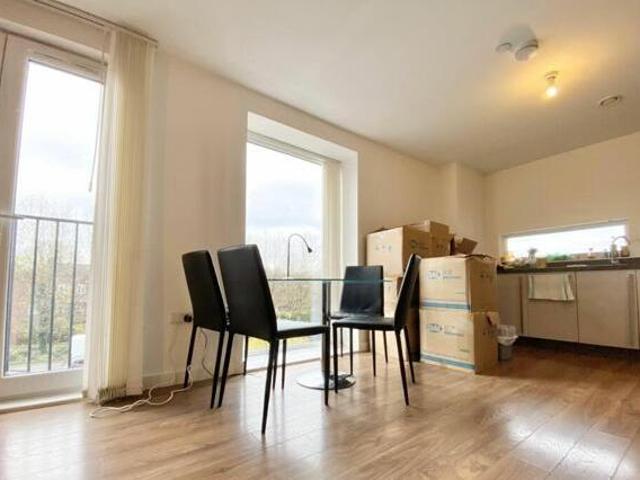3 Bedroom Flat For Sale In Salford
