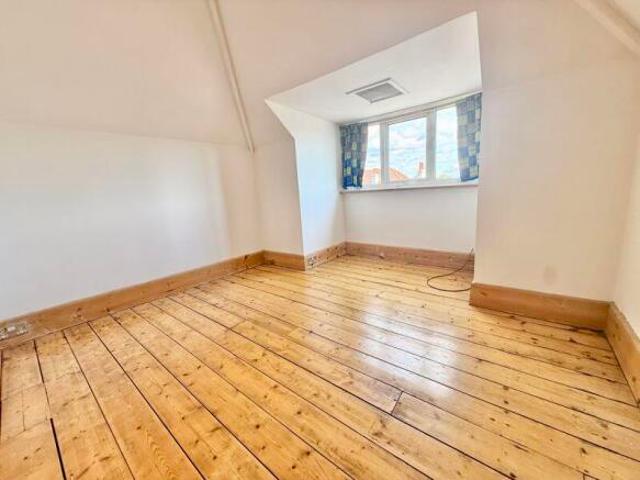 3 bedroom flat for sale in Seaward Avenue, Southbourne, BH6