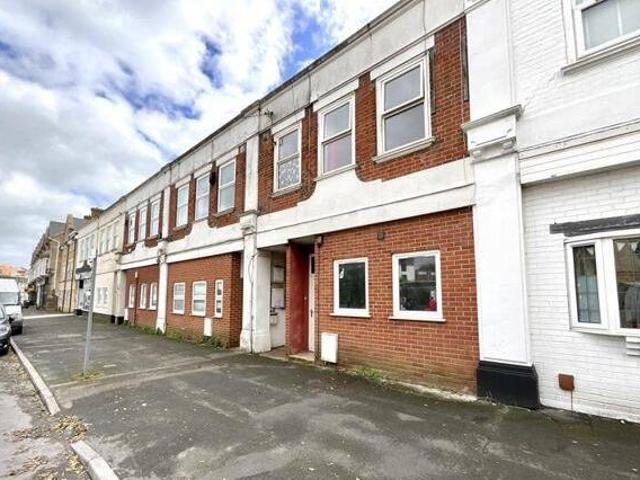 3 Bedroom Flat For Sale In Southbourne