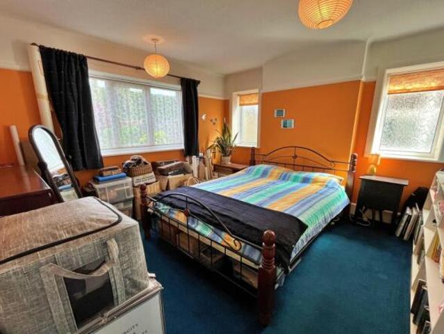 3 bedroom flat for sale in Southbourne, BH5