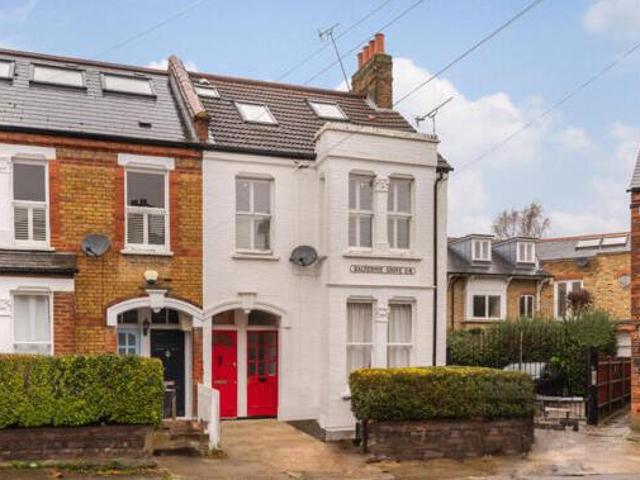 3 Bedroom Flat For Sale In Southfields