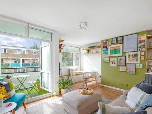 3 Bedroom Flat For Sale In Southfields, London