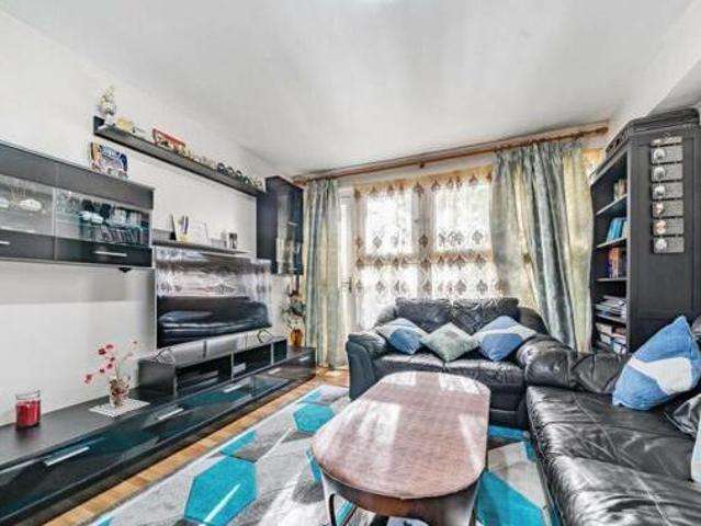 3 Bedroom Flat For Sale In Southfields, London