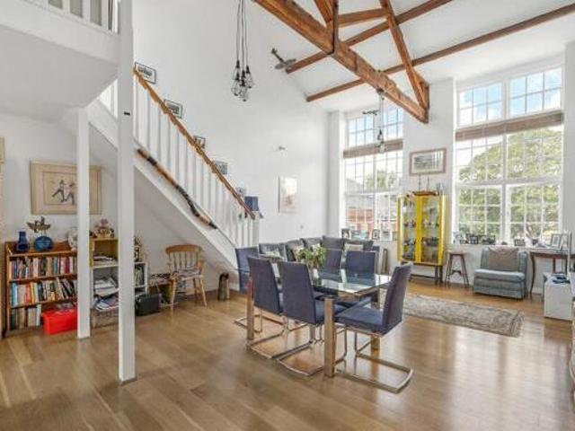 3 Bedroom Flat For Sale In Southfields, Lonon