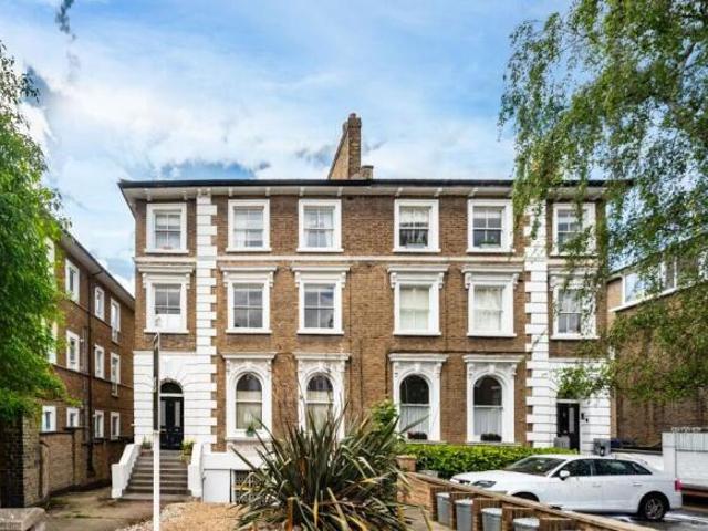 3 bedroom flat for sale in St. Ann's Crescent, Wandsworth Town, London, SW18