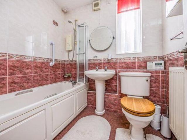 3 bedroom flat for sale in St. Helens Parade, Southsea, PO4