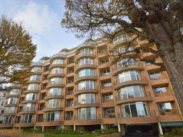 3 bedroom flat for sale in St Johns Road Eastbourne BN20