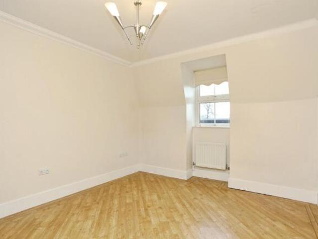 3 bedroom flat for sale in St. Martins Lane, Beckenham, BR3