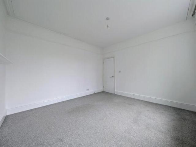 3 bedroom flat for sale in St. Michaels Road, Worthing, BN11