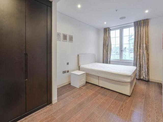 3 bedroom flat for sale in Strand, The Strand, London, WC2R