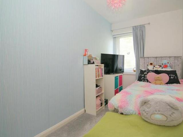 3 bedroom flat for sale in Studley Avenue, Low Moor, Bradford, BD6