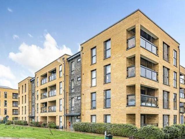 3 Bedroom Flat For Sale In Surbiton