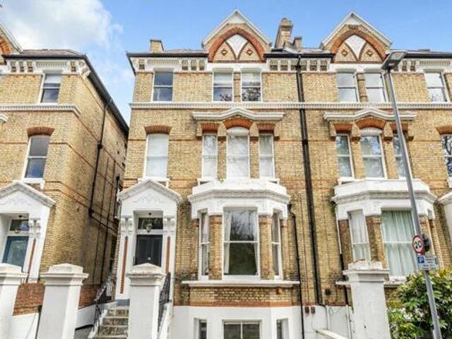 3 Bedroom Flat For Sale In Surbiton