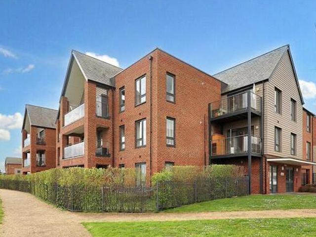 3 Bedroom Flat For Sale In Surrey