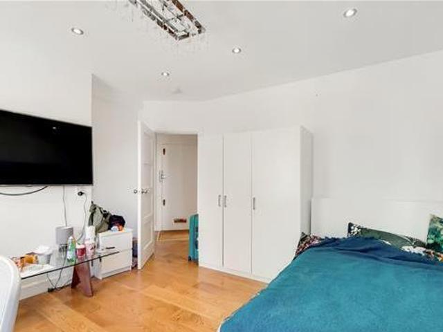 3 Bedroom Flat For Sale In Sussex Gardens, London
