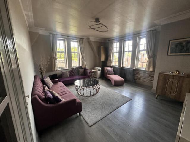 3 bedroom flat for rent in 409 Finchley Road, NW3