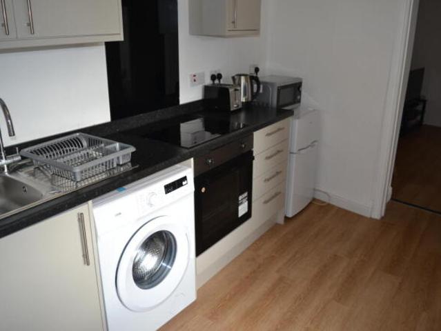 3 bedroom flat for rent in 46b Avonvale Road Bristol BS5 9RP, BS5