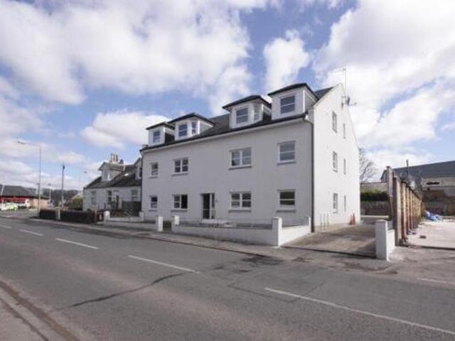 3 Bedroom Flat For Rent In 5 Ladyacre Road