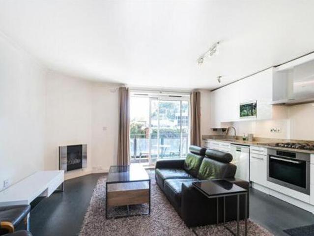 3 Bedroom Flat For Rent In 5 Sumpter Close