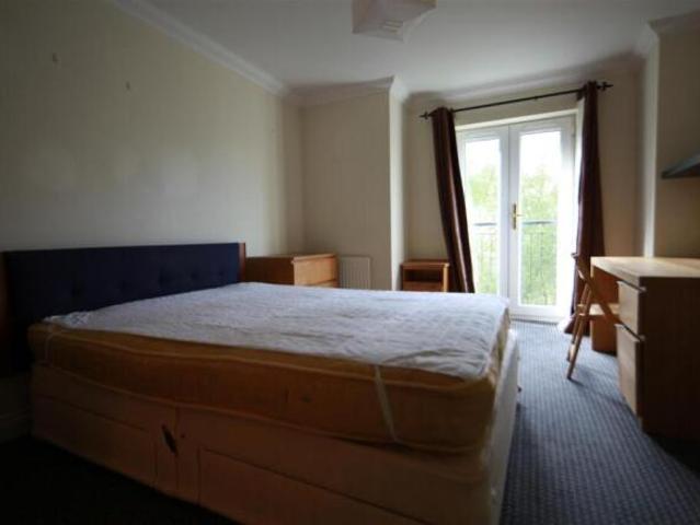 3 bedroom flat for rent in 61 Venneit CloseRoger Dudman WayOxford, OX1