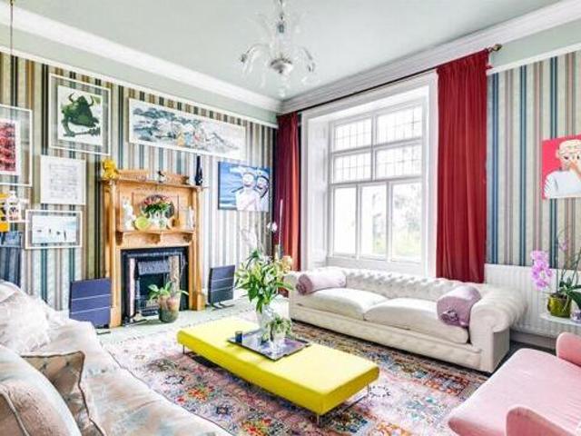 3 Bedroom Flat For Rent In 75 West Hill