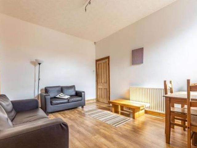 3 bedroom flat for rent in 80pppw Ancrum Street Newcastle Upon Tyne NE2