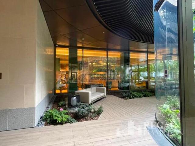 3 bedroom flat for rent in 8 Carnation Way, Nine Elms, London, SW8