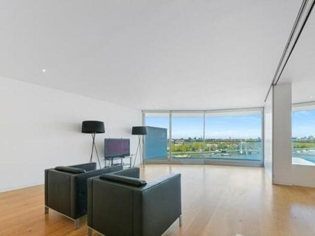 3 Bedroom Flat For Rent In 8 Hester Road, London