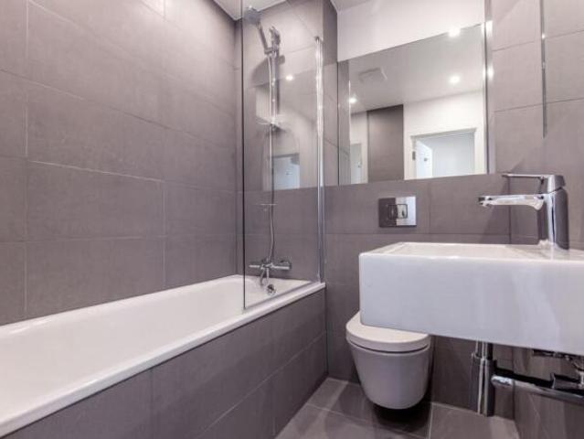 3 bedroom flat for rent in 8A Brent House Brenthouse Road, E9