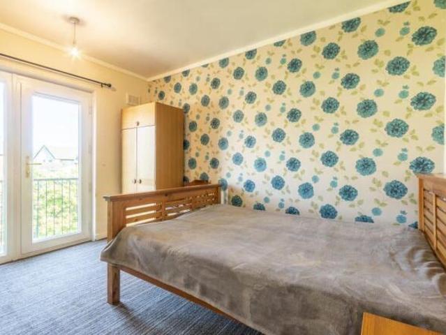 3 bedroom flat for rent in 0026L Ferry Road, Edinburgh, EH4 2TE, EH4